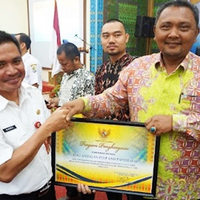 RIAUPAGI.com | PT RAPP Terima Penghargaan Terbaik Program CSR, Karena 'Perusahaan Aktif Bantu ...