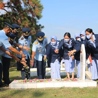 RIAUPAGI.com | HUT TNI AU Ke-76, Danlanud RSN: Jadikan Ziarah Sebagai Intropeksi Diri Bagi Prajurit